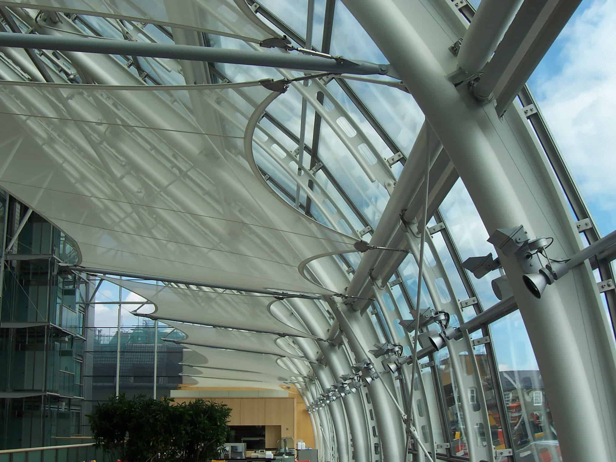 Fabric solar shade - Architen Landrell