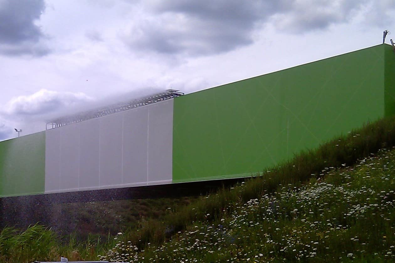 Coloured bridge cladding - Architen Landrell