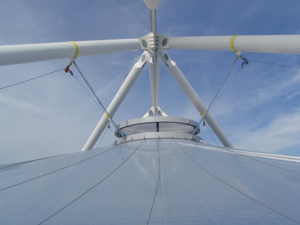 ETFE ventilation - Architen Landrell