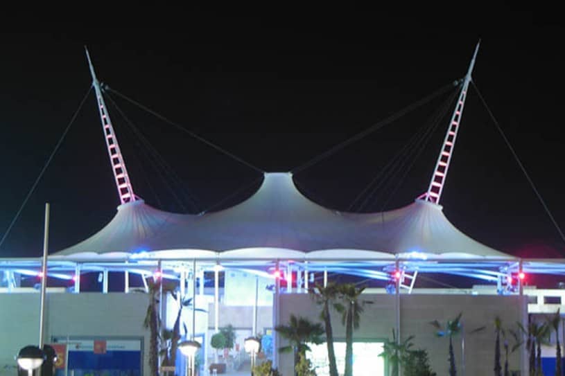 Double-masted tensile fabric structure - Architen Landrell