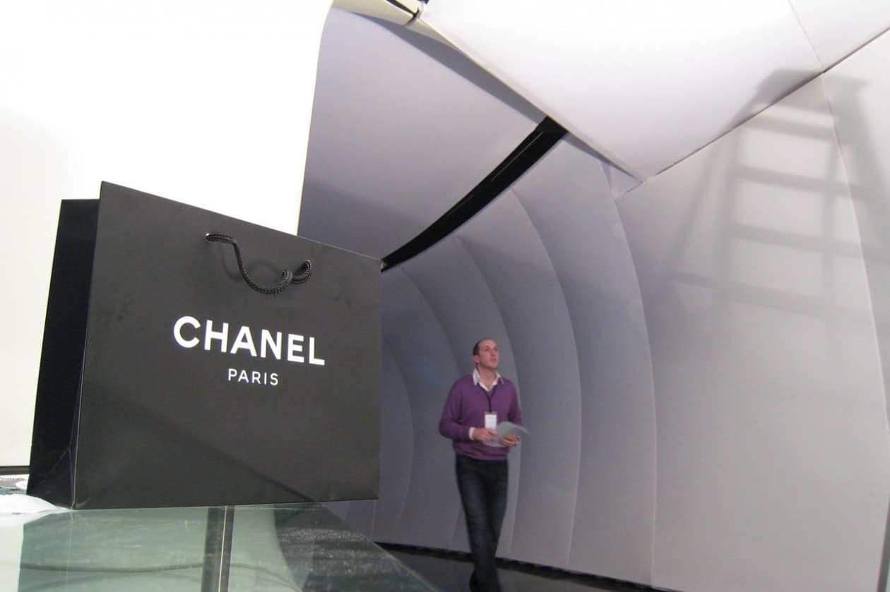Fabric clad demountable structure for Chanel Paris - Architen Landrell