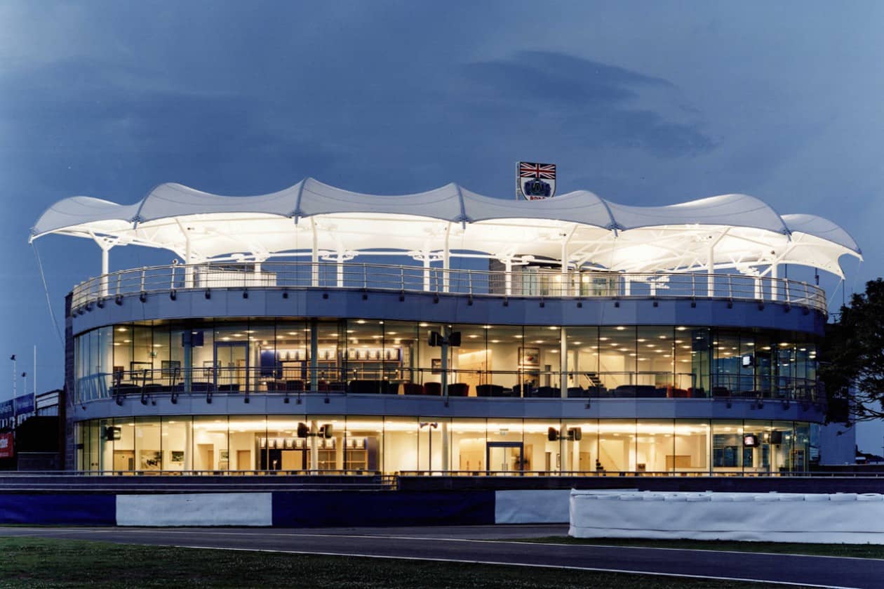 Canopy over roof terrace of BRDC - Architen Landrell